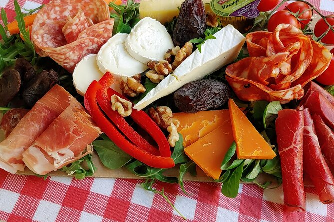 Exclusive Gourmet Picnic Experience at the Eiffel Tower - Meeting and Pickup Details for the Eiffel Tower Picnic