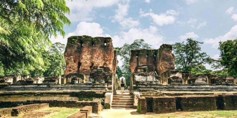 Exclusive : Polonnaruwa Ancient city exploration by Tuk-Tuk! - Key Points