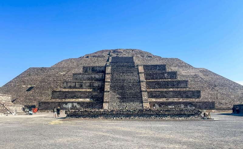 Exclusive private tour of the pyramids with a European guide in Mexico City - Practical Details & Tips