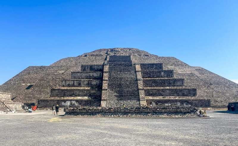 Exclusive private tour of the pyramids with a European guide in Mexico City - The Sum Up