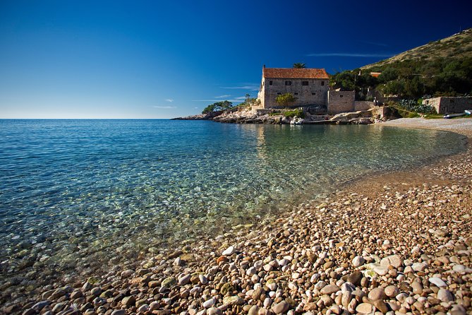 Exclusive Private Tour: Red Rocks & Pakleni Islands - Traveler Requirements and Accessibility