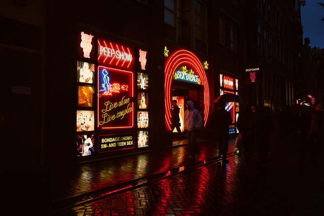 Exclusive small-group Amsterdam Red Light District tour - Why This Tour Stands Out