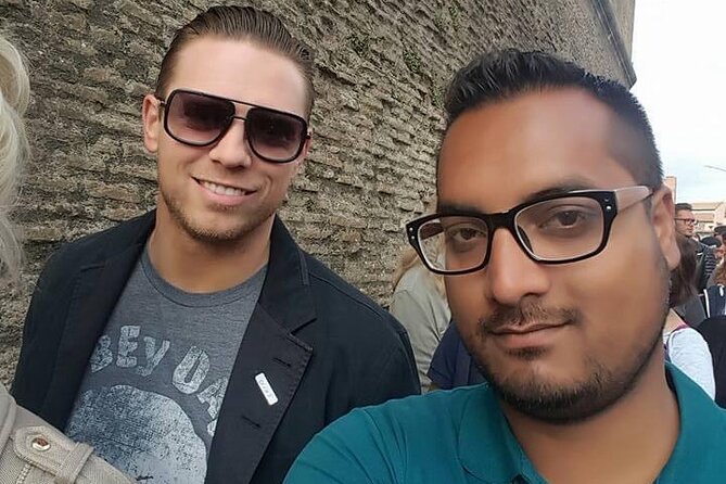 Exclusive Vatican & Sistine Chapel Tour Without Queue - Navigating the Logistics: Meeting Point and Ticket Redemption