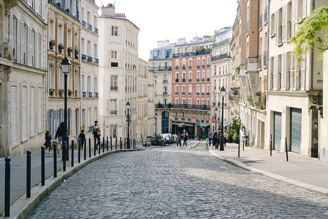 Exclusive Walking Tour In Montmartre With Local Guide - Practical Considerations