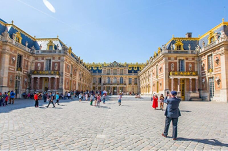 Excursion from Paris to Versailles Palace by Tootbus - The Journey Begins: Meeting in Paris