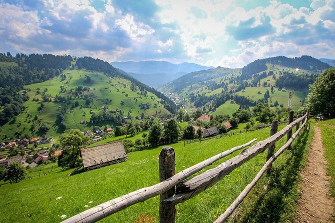 Excursion in Moeciu De Sus (Recommended for Families) With a Native Spanish Guide. - Meeting Point and Pickup