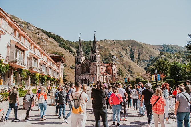 Excursion to Lakes of Covadonga and Cangas de Onís from Gijón - Lunch and Leisure in Cangas de Onís