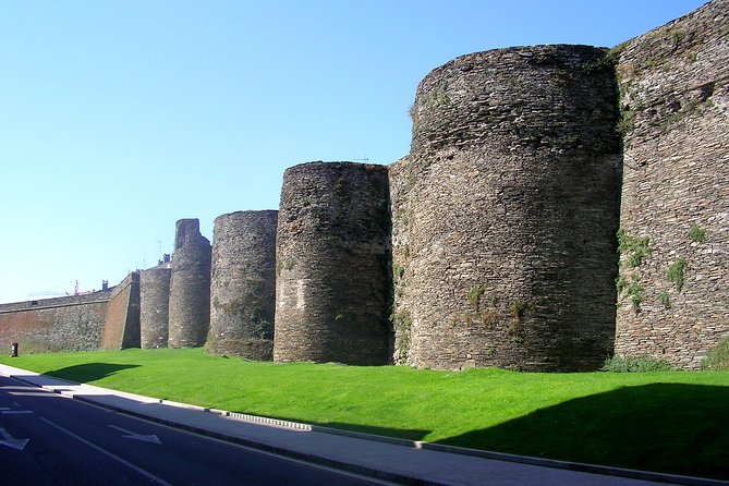 Excursion to Playa De Las Catedrales, Lugo & Ribadeo From Santiago De Compostela - Exploring Playa De Las Catedrales