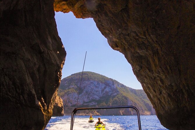 Excursion to Puertas del Cielo by Jet Ski From San Antonio - FAQs