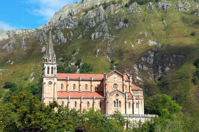 Excursion to the Lakes of Covadonga and Cangas De Onís From Oviedo - Guide Expertise and Feedback