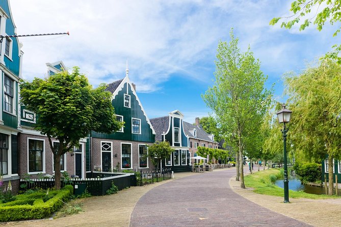 Excursion to the Mills of Zaanse Schans - Embracing the Dutch Heritage
