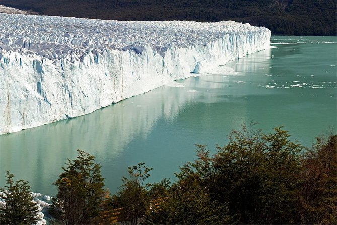 Excursion to the Perito Moreno Glacier, With Guide and Transfer To/From the Hotel - Lunch and Dining Options