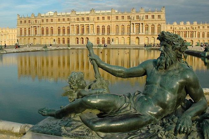 Excursion to Versailles by Train With Entrance to the Palace and Gardens - Meeting and Pickup