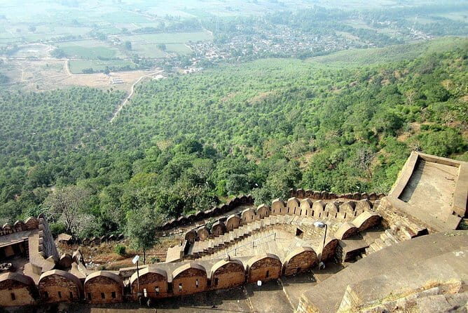 Excursion Trip to Unbeatable Kalinjar Fort - A Practical Look at the Tour