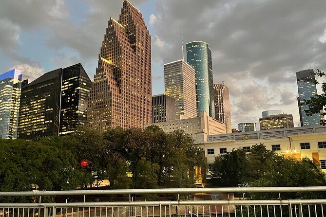 Executive Private Houston City Tour - East Downtown and Graffiti Parks