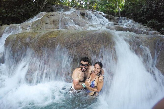 Exhilarating Dunn's River Falls Guided Tour from Ocho Rios hotels - Group Size and Personal Attention