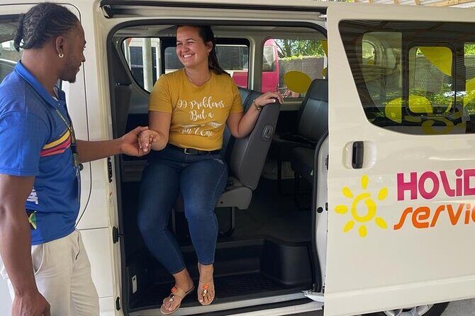 Exhilarating Dunn's River Falls Guided Tour from Ocho Rios hotels - Authenticity and Crowd Management