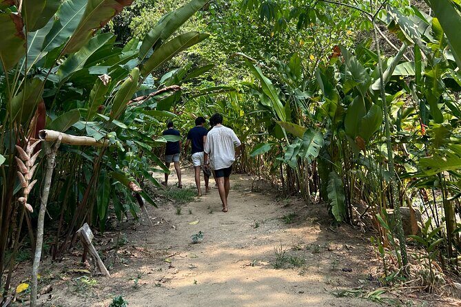 Exotic Garden EN Rancho Ecoturístico - Exploring the Details of This Unique Tour