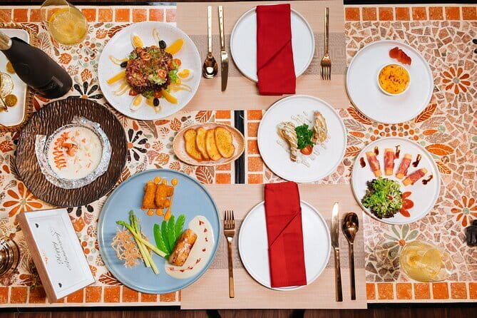 Experience a Romantic Date For Two at GLAMISQUE  Fusion Dining - Atmosphere and Decor