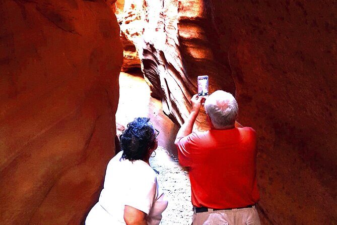 Experience a Secret Slot Canyon in Southern Utah! - Key Points