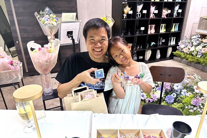 Experience Crafting a Flower-Adorned Miniature Japanese Garden - Crafting the Miniature Japanese Garden