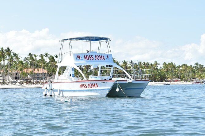 Experience for families and friends by private boat with pick-up - The Value and Atmosphere