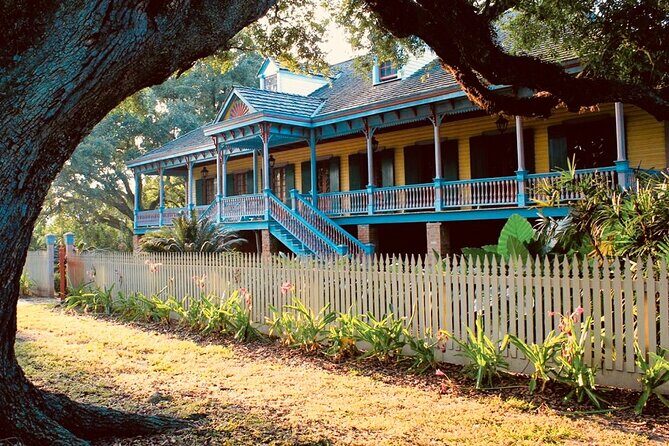 Experience Full-Day Laura Plantation & Pontoon Swamp Tour w/Transportation - FAQs