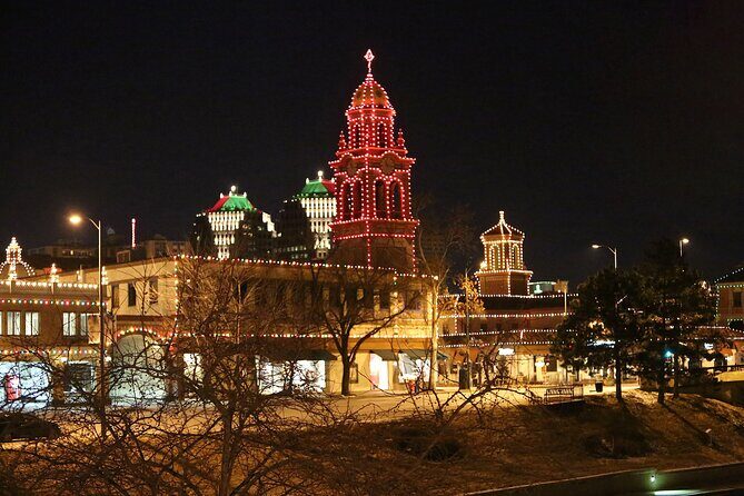 Experience Kansas City Private Christmas Stroll - A Detailed Look at the Kansas City Christmas Stroll