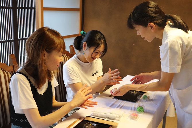 Experience of Making Sweets Taught by Professionals Local Tour & Guide - Reviews and Ratings