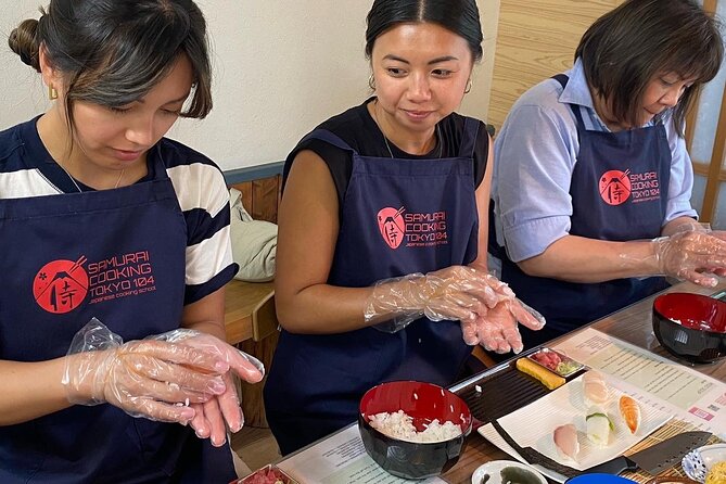 Experience Sushi Making Class in Tokyo - Class Capacity and Accessibility