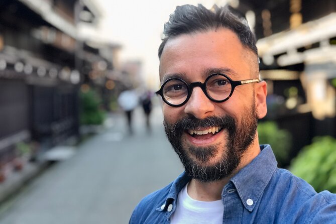 Experience Takayama Old Town 30 Minutes Walk - Witnessing the Lively Morning Markets of Takayama