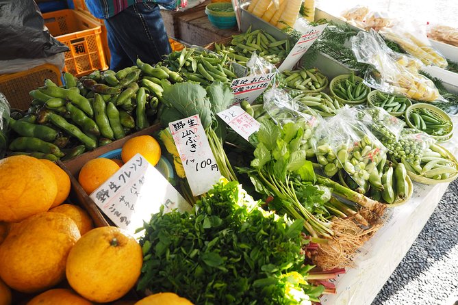 Experience the Energy of Kochi: Sunday Market Tour Includes Kochi Castle - Discovering Kochi Castle