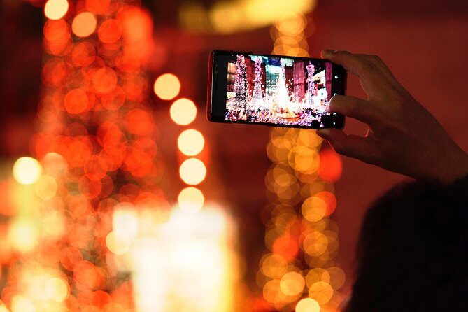 Experience the season with a scavenger hunt in Madison with Holly Jolly Hunt - Who Will Enjoy This the Most?