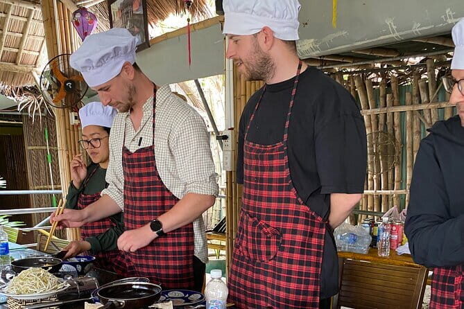 Experience Vegan/Vegetarian Cooking Class in Da Nang - Authenticity and Cultural Touches