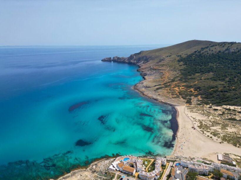 Experinence Cala Agulla / Molto with Paddlesurf and snorkel - The Sum Up