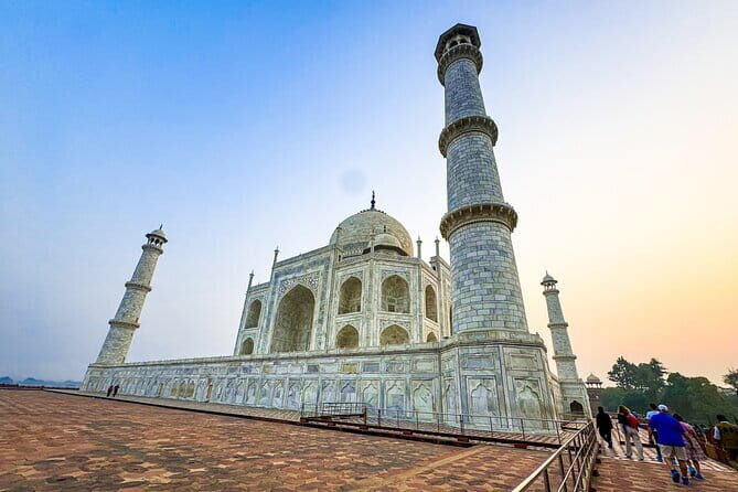 Explore Agra in a day: Delhi to Taj Mahal by car - The Sum Up