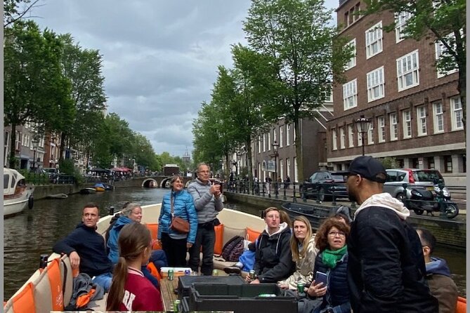 Explore Amsterdam by Bike in the Company of a French Local Guide - Accessibility and Participation