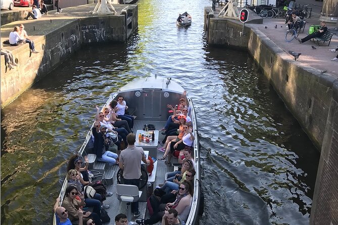 Explore Amsterdam by Bike in the Company of a French Local Guide - Highlights of the Bike Tour Experience