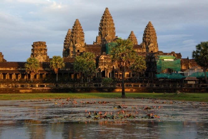 Explore Angkor Temple with Sunset - Small Group (Join-in Tour) - Key Points
