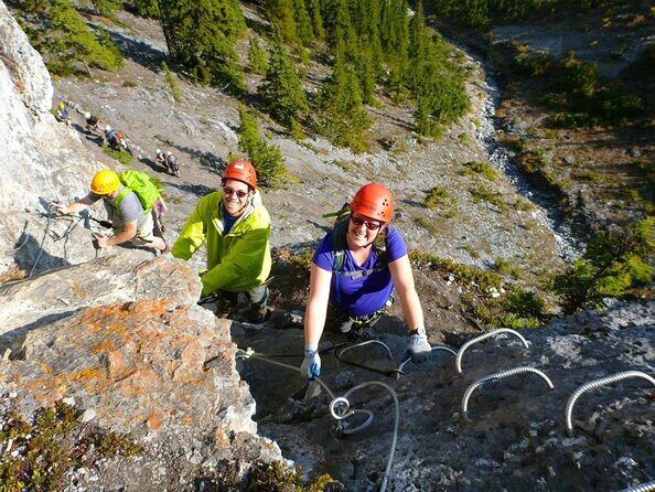 Explore Banffs Wonders: Lake Louise, Moraine Lake, and Beyond - Key Points
