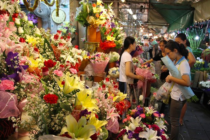 Explore Bangkok: Guided City and Temple Tour - Key Points