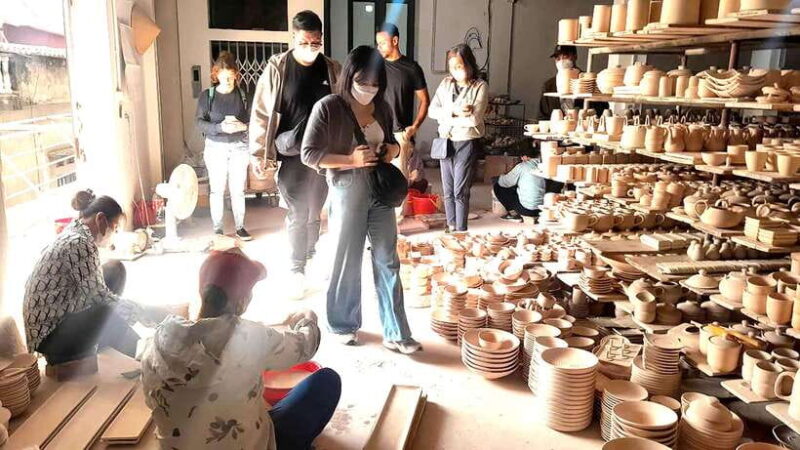 Explore Bat trang village & Ceramics factories / local guide - Who Will Love This Tour?