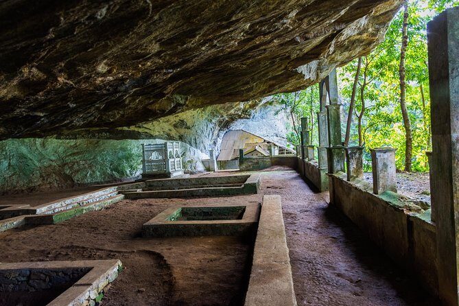 Explore Belilena Cave from Colombo - The Journey Begins in Colombo