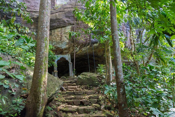 Explore Belilena Cave from Colombo - Post-Cave Exploration and Lunch