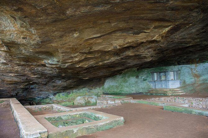 Explore Belilena Cave from Colombo - The Return Journey