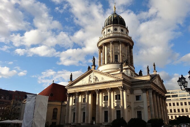 Explore Berlin History and Highlights Sightseeing Tour - Engaging Guides and Personal Experiences