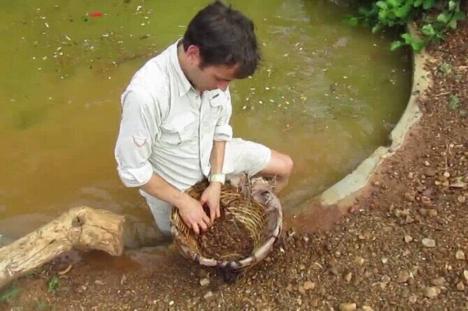 Explore Gem Mines in Rathnapura from Wadduwa - First Stop: Rathnapura, the Gem Capital