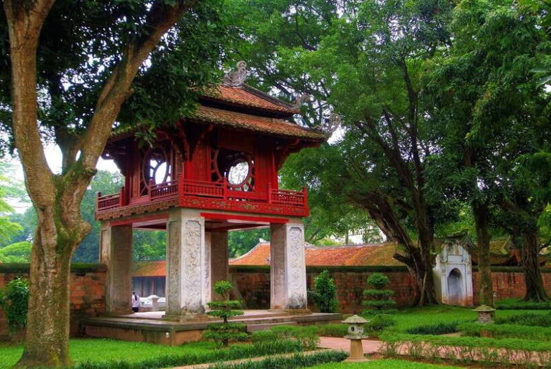 Explore Hanoi Old City By Cycling Tour With Small Groups - The Experience and Practical Details