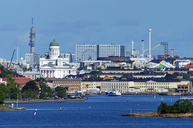 Explore Helsinki in Portuguese with a PRIVATE guide - Oodi Library: Finland’s Gift to Culture