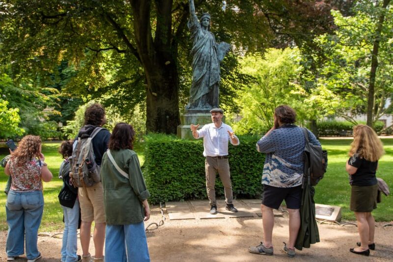 Explore Hemingways Paris with an Actor-Guide - Is It Worth the Price?